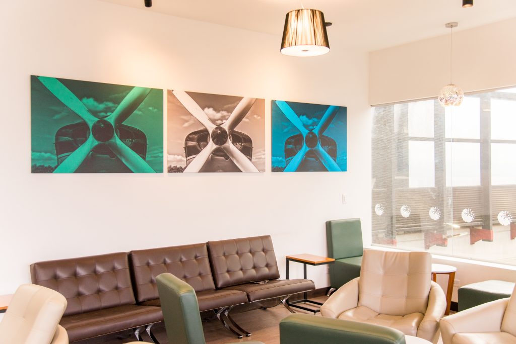 MDE - The Lounge Medellín (Internacional) en el Aeropuerto ...