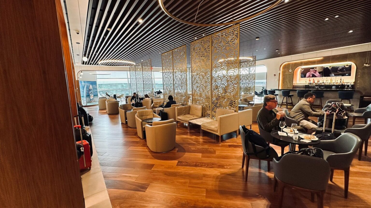 World’s Top 3 Most Punctual Airlines: Making the Most of On-Time Travel ...